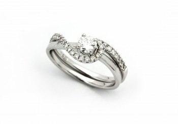 14K Diamond Ring